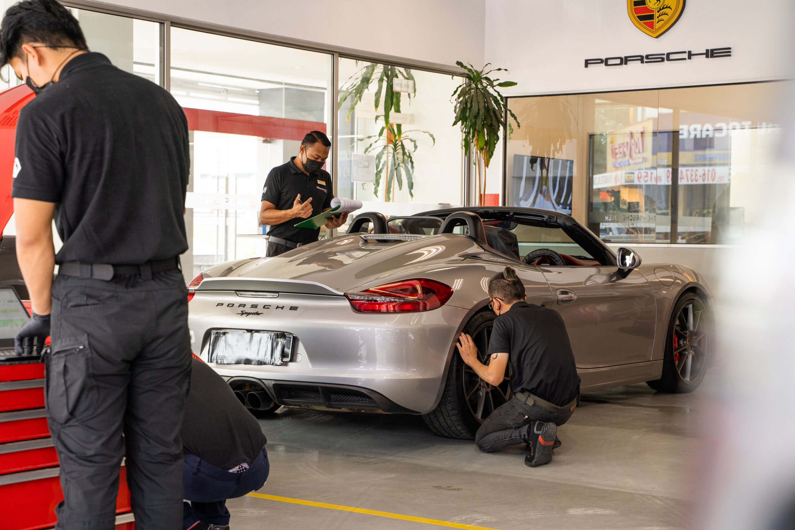 Expertise You Can Trust: Certified Mechanics at Our Porsche Workshop